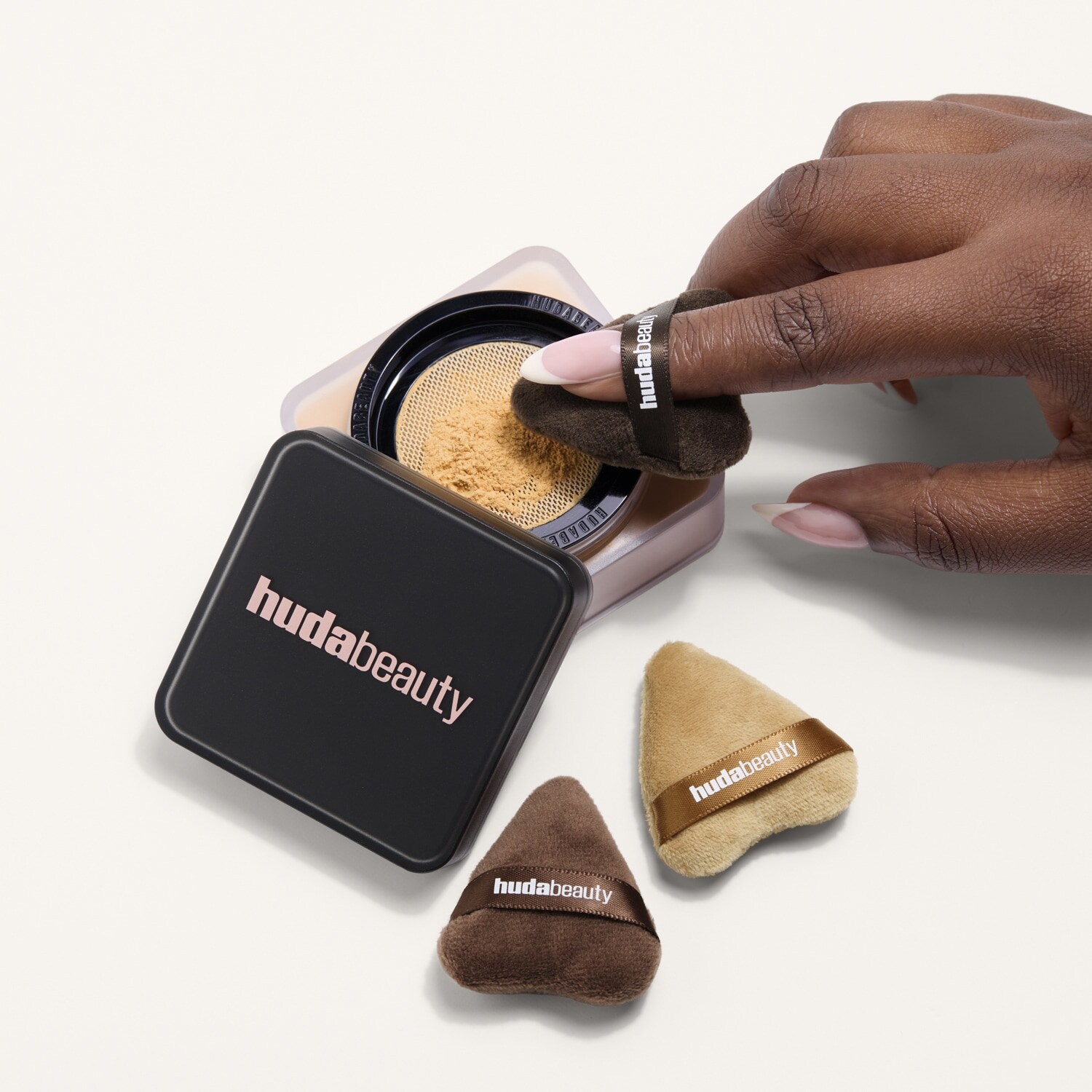 Mini Puffs Powder Puff Trio - Trio med mini pudderkvaste HUDA BEAUTY ≡ ...